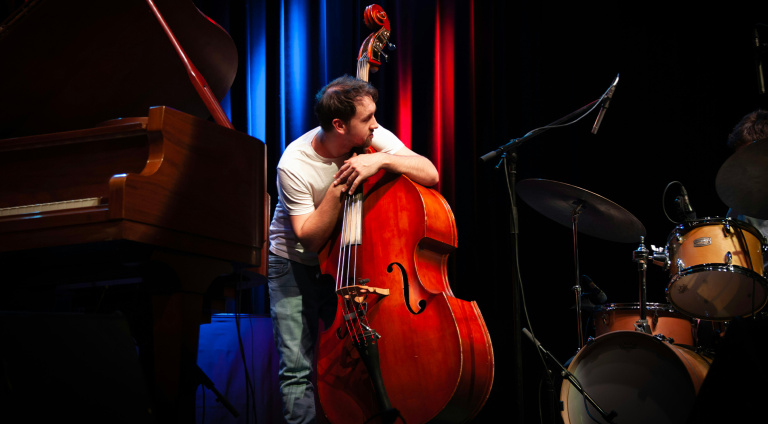Contrabbasso: guida pratica, storia, stili e come sceglierlo